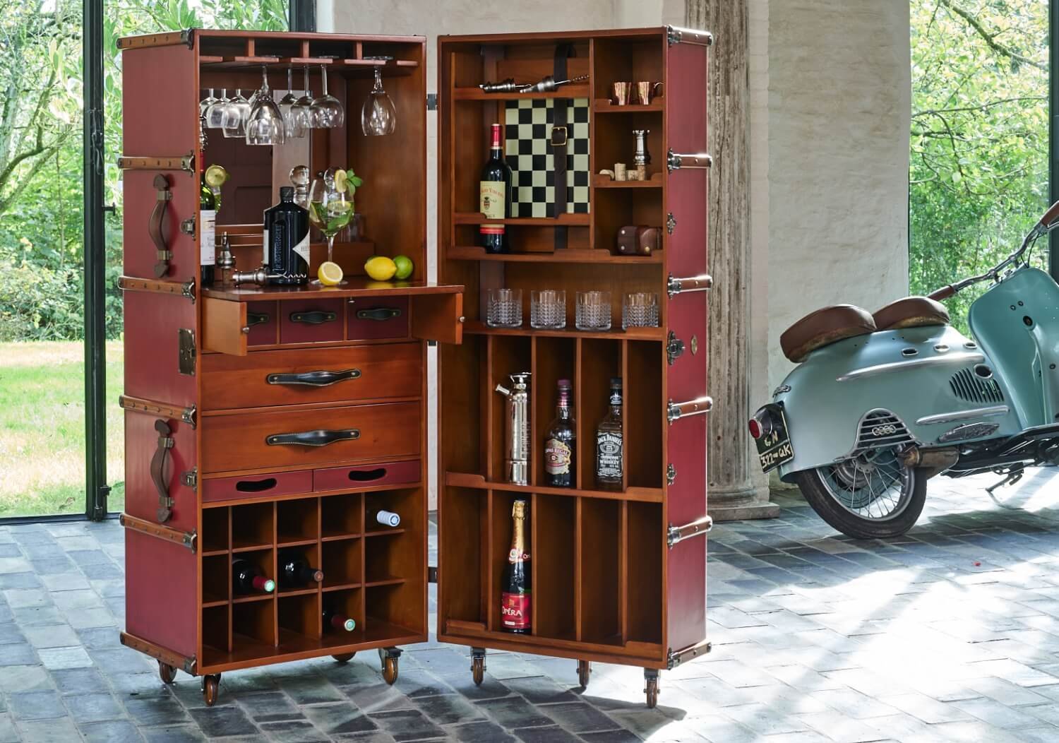 Behind the Scenes: Authentic Models, Authentic Stories - Horeca ...
